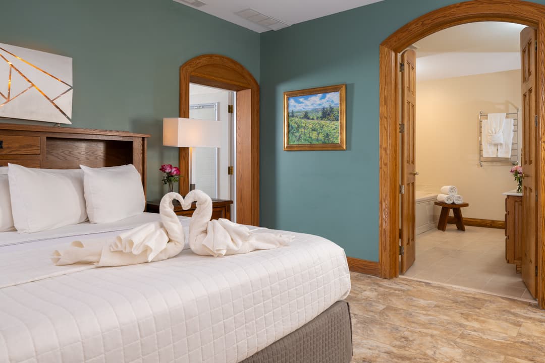 Luxurious Suite with Infrared Sauna - Virginia Seedling Premium Spa Suite
